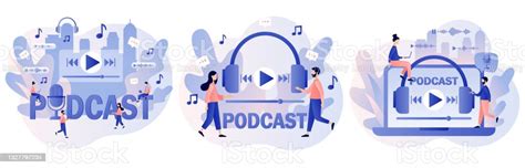 팟캐스트 컨셉 오디오를 듣는 작은 사람들 마이크로 말하는 팟 캐스터 온라인 교육 라디오 쇼 또는 오디오 블로그 현대 플랫 만화
