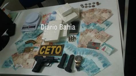 PM apreende quase 5kg de cocaína pistola e grande quantia em dinheiro