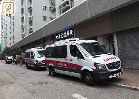 偉恒昌新邨單位傳惡臭 保安巡樓揭男子倒斃屋內｜即時新聞｜港澳｜oncc東網