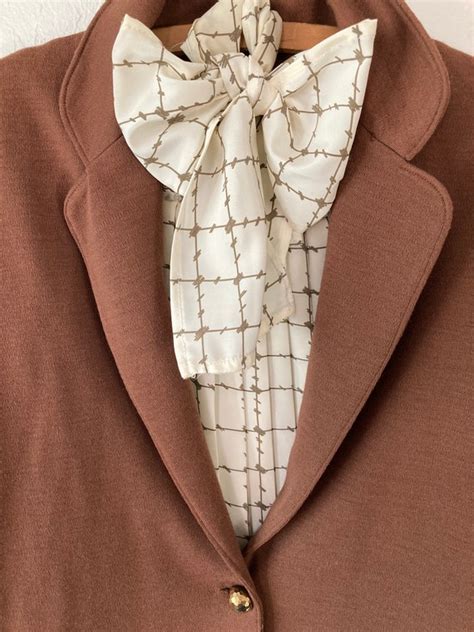 S Sexy Secretary Op Art Brown Cream Line Pussyb Gem