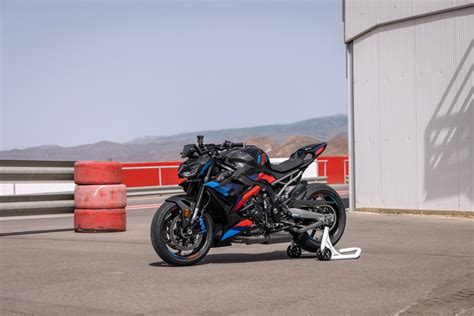 Bmw Revamp Their S1000r And M1000r Naked Bike Range For 2025
