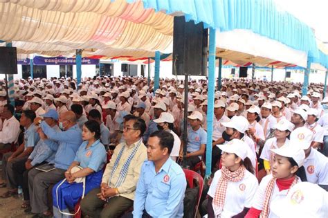 ឯកឧត្តម ម៉ា ឈឿន ប្រកាសបញ្ចូលសមាជិកគណបក្សប្រជាជនកម្ពុជា ចំនួន៧៥៥នាក់ នៅស្រុកជើងព្រៃ ខេត្តកំពង់ចាម