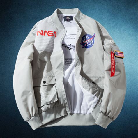 Jasnoszara kurtka Nasa w TruSwag Streetline - odktyj swój uliczny styl