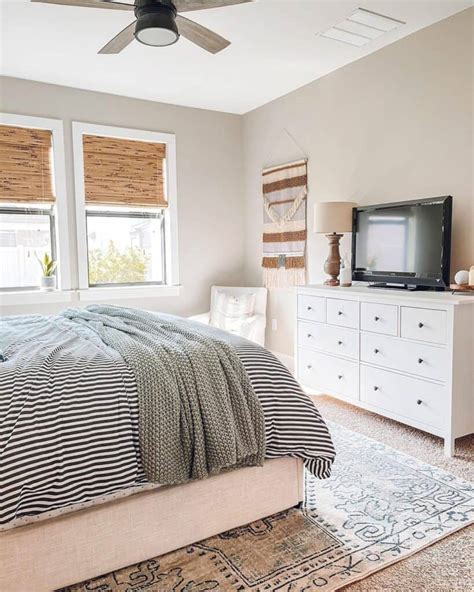 Cream Rug With Line Pattern Soul And Lane