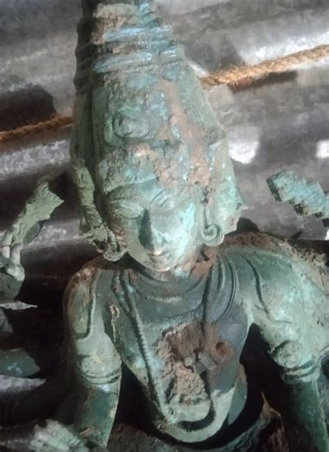 சீர்காழி சட்டைநாதர் கோவில் அதிசயம் தோண்டத் தோண்ட சிலைகள் செப்பேடுகள்