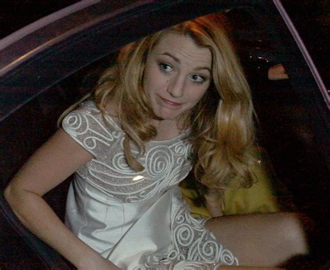 7Confessions Blake Lively Watch Out For That Upskirt