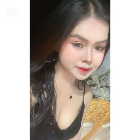 Eǐǐ សូមទោស ខ្ញុំស្អាតតែក្នុង Facebook ទេ ជួបក្រៅខ្ញុំអាក្រក់ណាស់😔🖤 Facebook