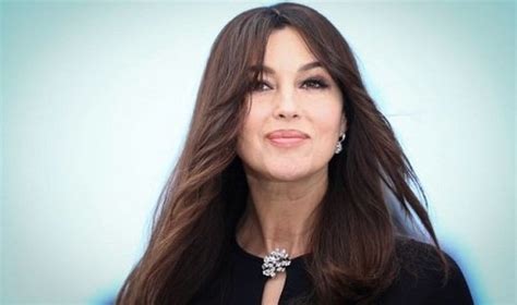 მონიკა ბელუჩის ტოპ 15 შავი კაბა ან ვნება იტალიურად