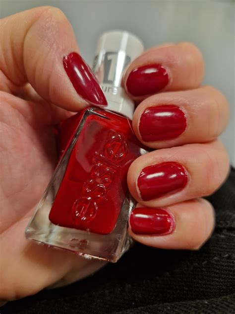 Essie Gel Couture Nail Polish 370 Model Clicks