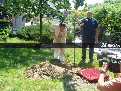 Актрисата Ели Скорчева предлага в София да има алея с дървета и паметни плочи на интелектуалците