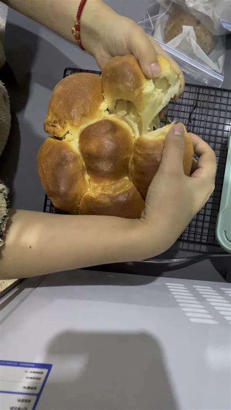 【我认为最好吃的吐司🍞重磅奶油奶酪吐司（内含奶油奶酪馅料制作方法）图片】满杯啵啵程下厨房