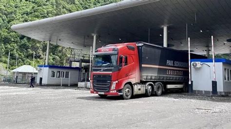 ერევნის რეკორდი განახლებულ ზემო ლარსზე დღეში 1 4 ათასი სომხური გადამზიდავი მოძრაობს Bpn