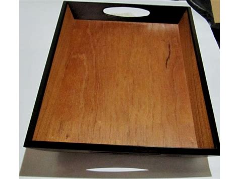 Bandeja Rectangular De Madera Marrón Con Incrustaciones De Madera Zigzag