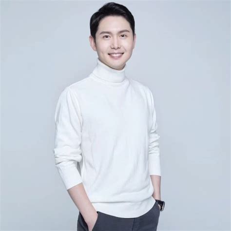 비즈니스 하면서 가장 큰 고민은 방향성이다 직원이 아니기에 누구도 나에게 지시를 하지않는다 그말은 나의 방향성 또한 내가