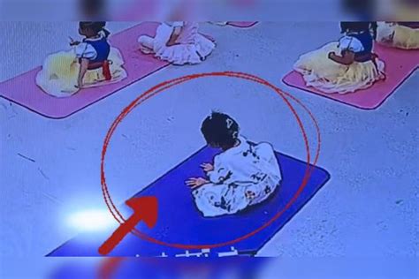 小女孩第一次上舞蹈课，摇摇晃晃睡了一整节课，妈妈差点笑出眼泪有颜有趣妈妈