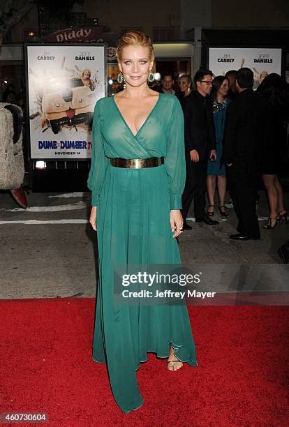 Actress Laurie Holden Photos And Premium High Res Pictures Getty Images