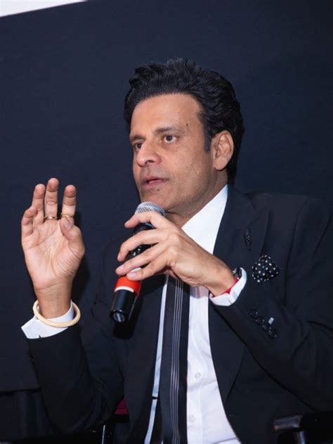 Manoj Bajpayees Sirf Ek Bandaa Kaafi Hai Receives Standing Ovation At