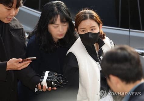 대질조사서 만난 남현희·전청조태블릿pc 두고 공방 한국경제