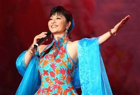 殷秀梅中国内地女歌唱家，国家一级演员搜狗百科