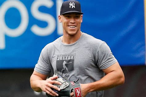 Aaron Judge Looks Scary Good With Yankees Return Nearing