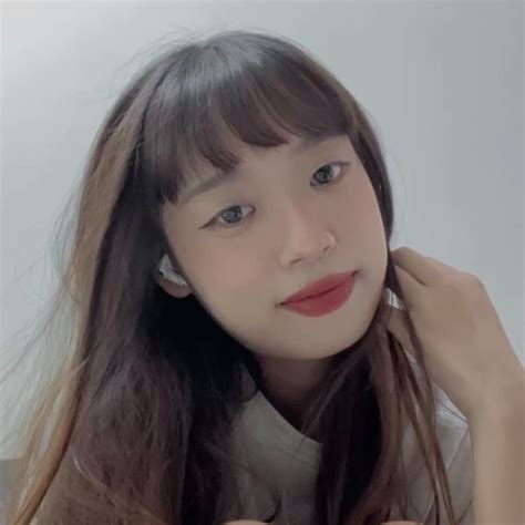 張 Rong 160 On Threads