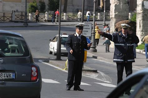 Domenica Ecologica A Roma Nuovi Orari Per Il Divieto Di Circolazione Il Tempo