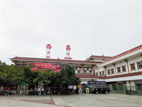 明起，成昆铁路复线米攀段开行旅客列车