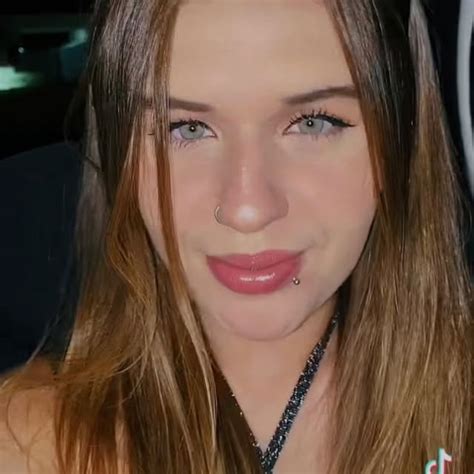 Carol Moreiracarol21 • Threads Say More