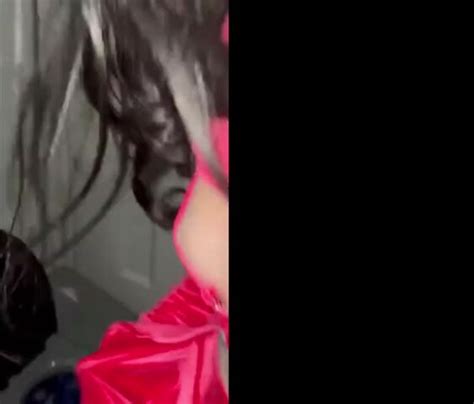 Kk Puts Her Head Into A Porta Potty Heavyfetish