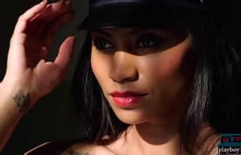 Mc Mirella Na Playboy Xvideos Videos De Sexo Grátis