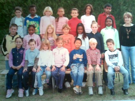 Photo De Classe Classe De Ce2 De 2006 Ecole Jean Mace Copains Davant
