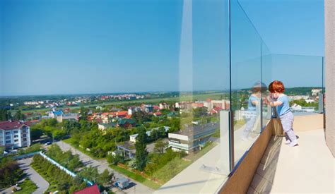 Types Of Contemporary Glass Railing In Buildings E Architect