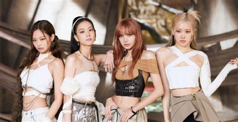 Potret Cantik BLACKPINK Main Ke Istana Buckingham Anggun Bak Putri