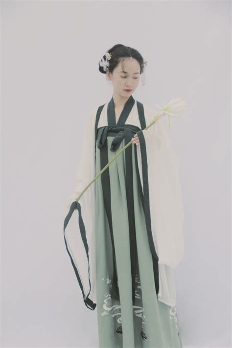 沧海月明珠有泪 蓝田日暖“玉生烟” 哔哩哔哩