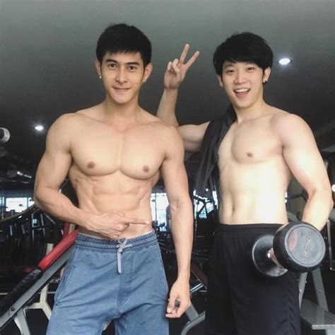 每日型男，肌肉男模的健身時光 每日頭條