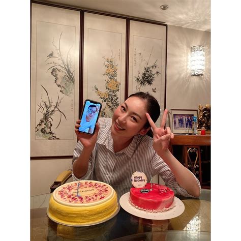 婚後第一個生日 莊思敏跟台灣老公視像慶祝 新冠疫情專頁