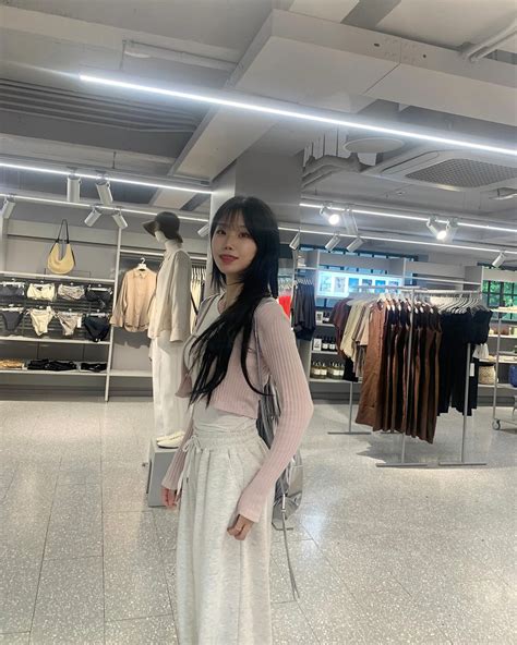 수진 더운날은 실내에서 쇼핑 ㅎㅍㅎ🛍️ Instagram