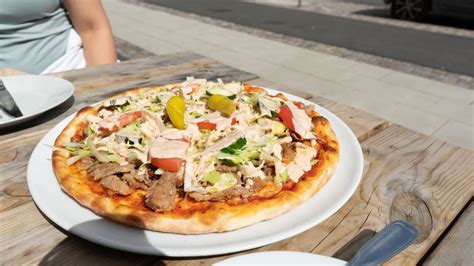 Pizzeria Davesta 케밥 피자