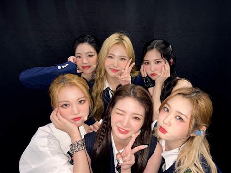 트라이비 Tribe On Twitter Tribe Kpop Girls Universal Music