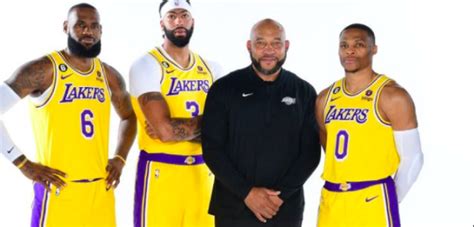 Análisis Los Angeles Lakers Se Hunden Y Rob Pelinka Sigue Sin Hacer