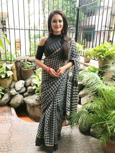 Latest Party Wear Saree Blouse Designs To Try