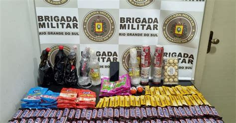 Quantia De Doces Que Seria Arremessada Ao Presídio De Passo Fundo