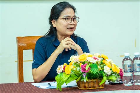 លោក ជំទាវ ប៉ែន សុ បភា រដ្ឋលេ ខា ធិការ ក្រសួង សេដ្ឋ កិច្ច និង ហិរ ញ្ញ វត្ថុ និង ប្រធាន គណៈកម្មា