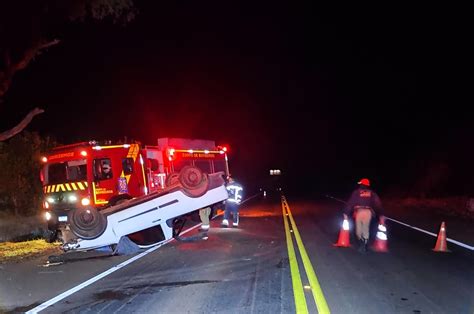Motorista é Ejetado Para Fora Do Veículo E Morre Após Capotamento