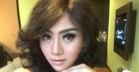 CERITA DEWASA TANTE SOFIE MENERIMA PERLAKUAN MESUM YANG KULAKUKAN PADANYA