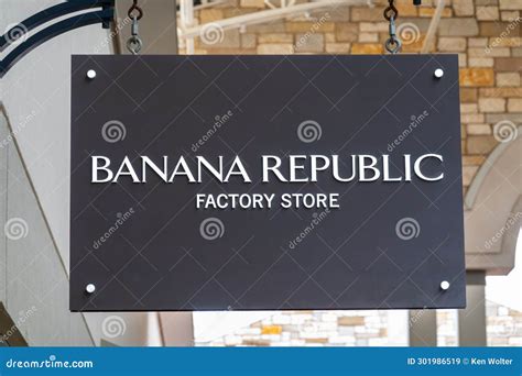 Banana Republic Factory Store At The Twin Cities Premium Outlet Mall