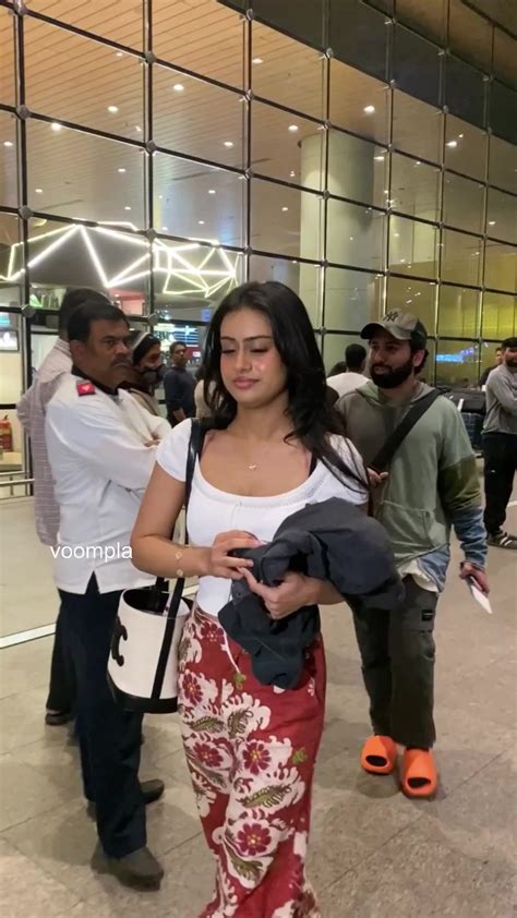 Dubai Mein Party Karne Ka Baad Lauti Kajol Ki Beti Nysa Devgn🤩 She Was