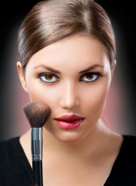 Best Makeup Colors For Olive Skin Tones Saubhaya Makeup