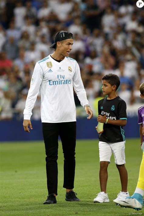 Cristiano Ronaldo Et Son Fils Cristiano Jr Finale De La Supercoupe D