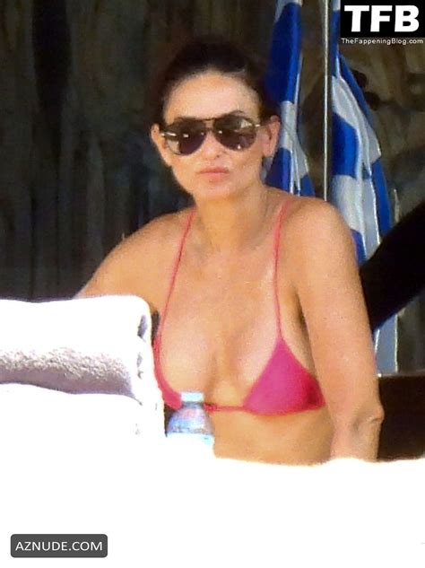 Demi Moore Sexy Seen Flaunting Her Hot Bikini Body At The Beach In Greece Aznude